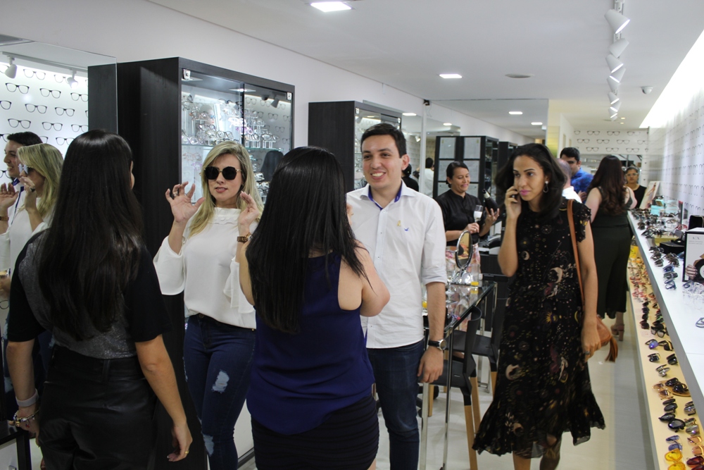 Óticas Central inaugura loja na Avenida Agamenon Magalhães – Portal Thiago Lagos